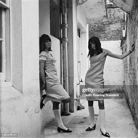 Debutante Models Venetia Cunningham And Roxana Lampson Uk 16th May