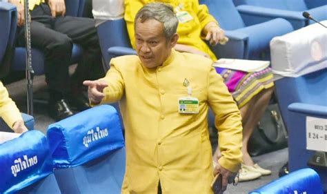 ท่านผู้ทรงเกียรติ ‘ส ว กิตติศักดิ์ กร้าว ถามผู้ว่าฯพิจิตร ยุ่งอะไรกับวัดบางคลาน ใช่หน้าที่ไหม