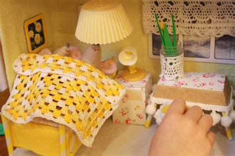 Мебель для барби своими руками идеи 95 фото