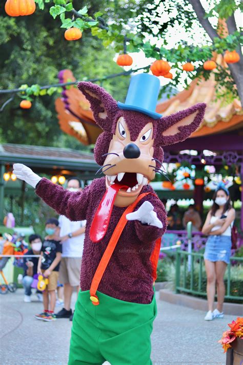 Big Bad Wolf Disneyland