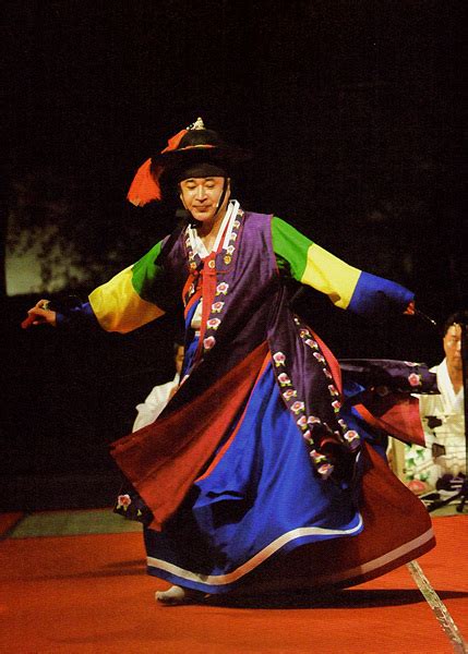 Shaman Gumpa Stuns The World With Outstanding Performance