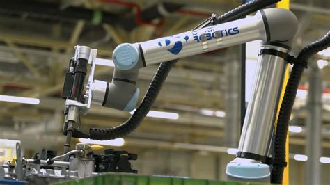 Alessandro Russo On Linkedin Universal Robots Cobot Works Online In