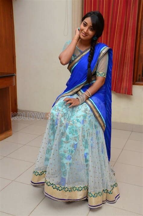 Sexy Bhanu Sri New Stills 05 13276 Kollywood Zone
