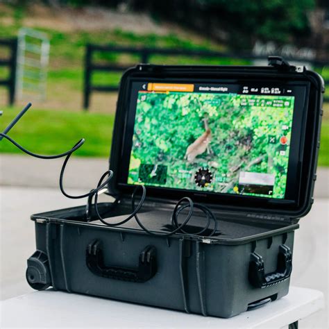 24 Monitor In Hardshell Case W Battery