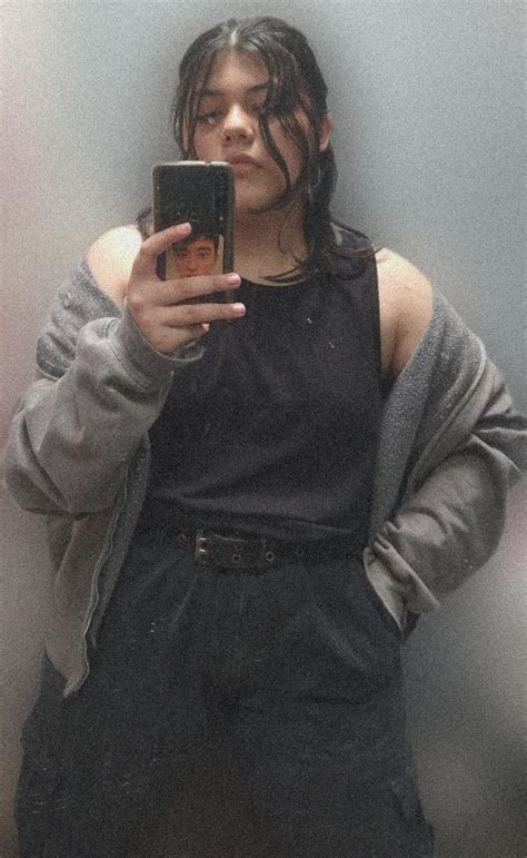 I Dont Have A Binder So Ive Been Using An Old Sports Bra I Felt Pretty Good That Day And