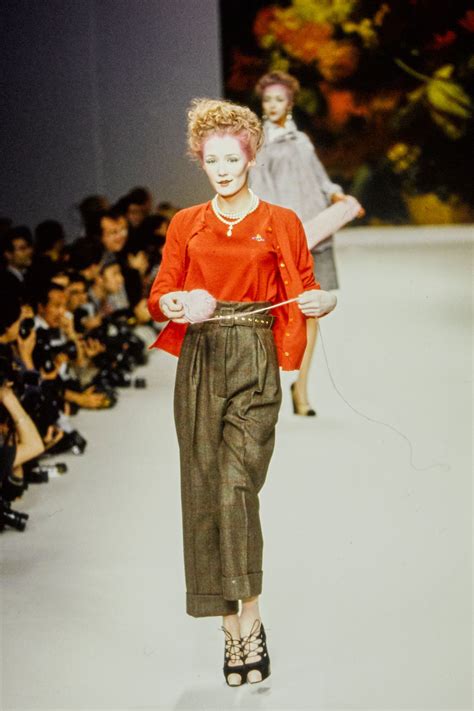 Vivienne Westwood 29 Indimenticabili Momenti In Passerella Vogue Italia