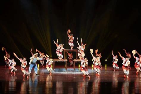 我校舞蹈高台高入展首届全国民族民间舞蹈创作作品汇演 重庆音乐学院