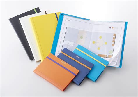 書類をコンパクトに折りたためるクリアーファイルに新たなラインアップが登場 二つ折りクリアーファイル「コンパック」 の新サイズを発売 ニュース 2018年 ファイルとテプラのキングジム