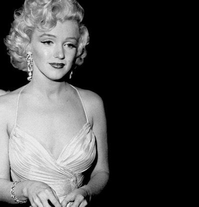 Marilyn Monroe Photographed By Phil Stern At The S Tumbex