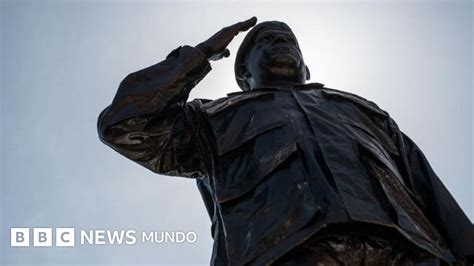 Elecciones En Venezuela Derriban Al Menos 5 Estatuas De Hugo Chávez En