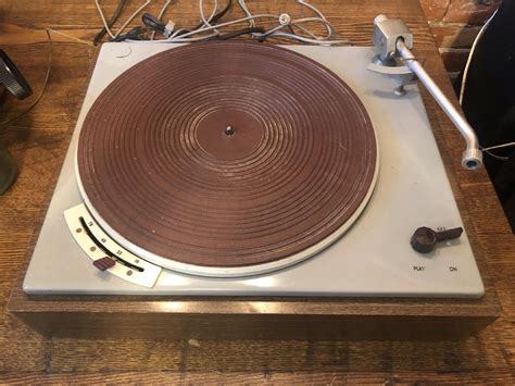 Turntable Identification Help Any Ideas Note The Weird Headshell