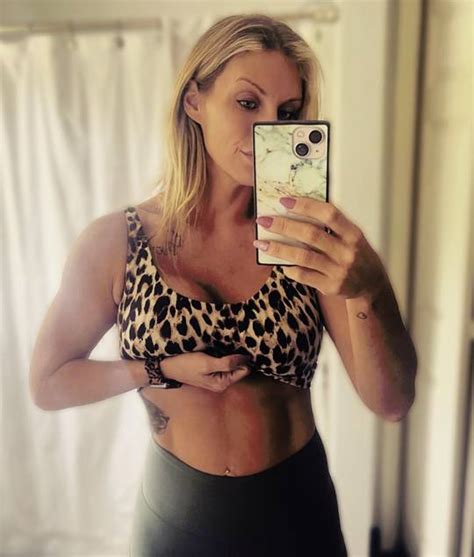 Mom Bod Scrolller