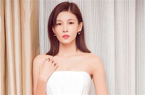 精选张蓝心 Zoe Zhang 图片 万佳直播吧