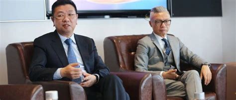 新管理团队上任后的首次媒体见面会MichaelPeter与记者深入交流 中原 上海 房产