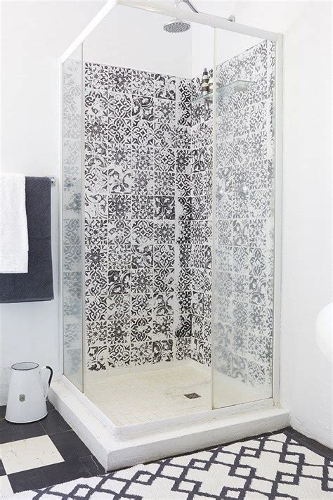 Steps To Make Your Own Beautiful Patchwork Tiles Homeology Patchwork Tiles Bathroom