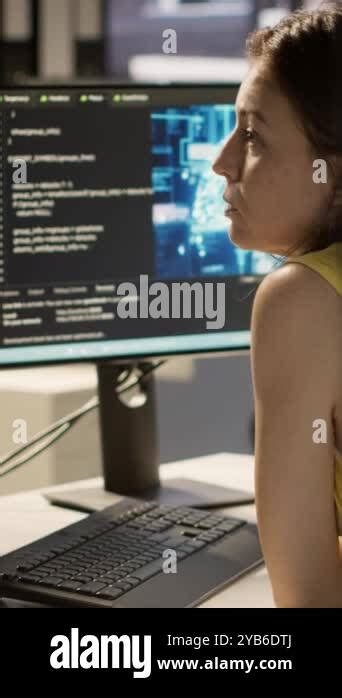 Vertical Video Employee Using Ai Technology To Design Algorithms That Enable Machines To Learn