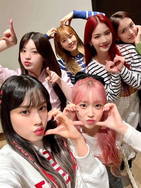 Stayc Community Post 스테이씨 연말이라 괜히 고마워져서 편지 써보게 됐어 이 글을 진짜 보진 못하겠지만