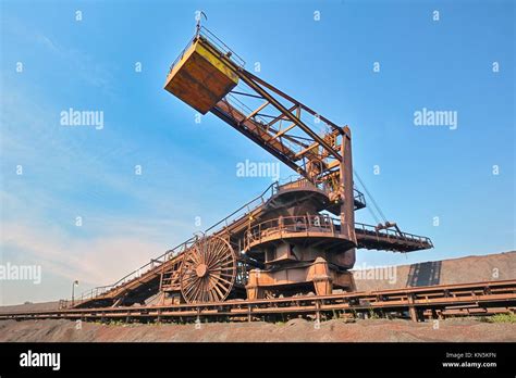 [view 38 ] Barge Loading Conveyor System