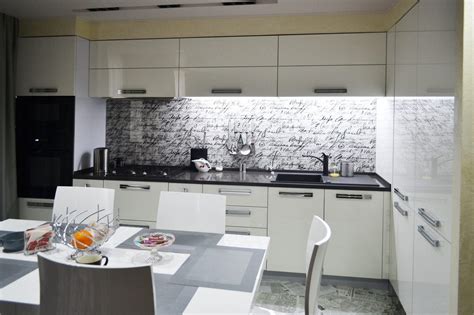 Серо белая кухня с черной столешницей 80 фото красивые картинки и Hd фото