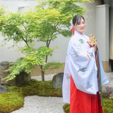 东京浅草 提升自我”巫女舞体验 让我们跳一支美丽的巫女舞吧！ Kkday