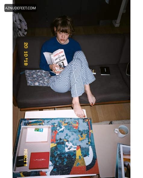 Mathilde Warnier Feet Aznudefeet