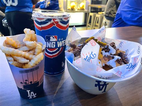 ドジャー・スタジアム 食べる スタジアム徹底解剖