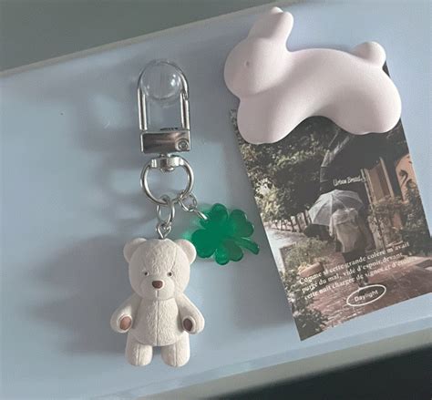 🍀네잎클로버 행운의 곰돌이🍀 키링 에어팟 버즈 친구생일선물 친구선물 에이블리