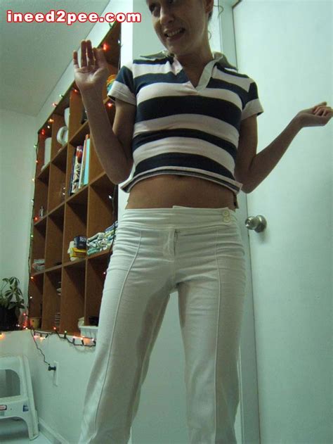 Female Desperation Tight Pants Pissing Pictures