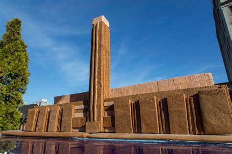 Къщата на Франк Лойд Райт от коледни сладки снимки Площад Славейков