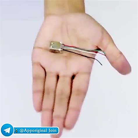 استفاده از باطری لب تاب بعنوان پاور بانک