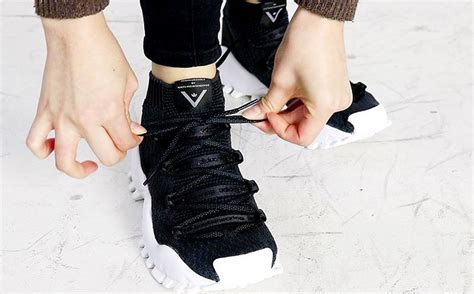 아디다스 화이트마운티니어링 유니크 운동화 신발 겨울 추천 할인 특가 세일 플레이어 Player 데일리룩 패션 코디 스타일 오오티디 데일리슈즈