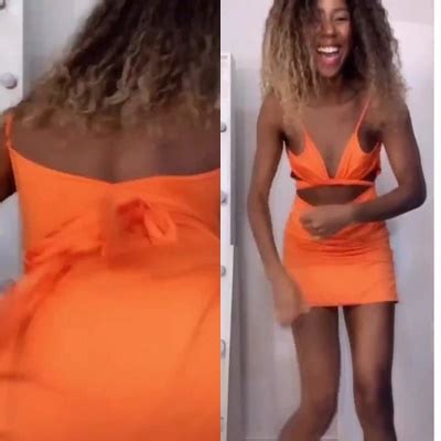 Una Morena De Pelo Rizado Bailando Con Un Vestido Porno Carioca Peliculas Xxx Gratis