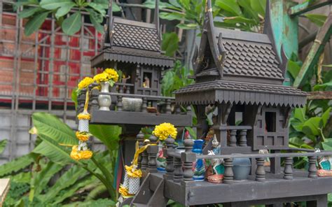Spirit Houses Understanding Thailands Unique Tradition Thaicyclopedia