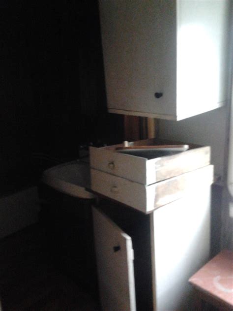 Тумбочка кухонна білого кольору б в Ua