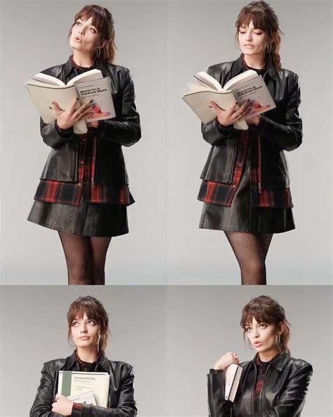 New Look Of Emma As Maeve In Sex Ed S4 Remmamackey