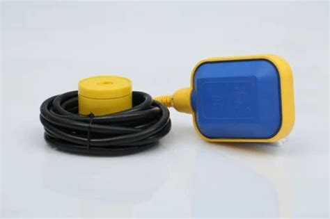 Top Mount Media Type Liquid PP Float Switch Stainless Steel Temperature Range Degree C At