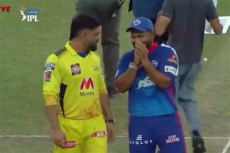 Dhoni Vs Pant Ipl 2021 Ms Dhoni Rishabh Pants Bromance Ahead Of Dc