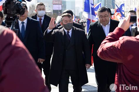 Battsetseg💙 On Twitter Энэ хүн ирж байгаа нь хэрэгтэй юу үгүй юу Санал бодлоо бичээрэй …