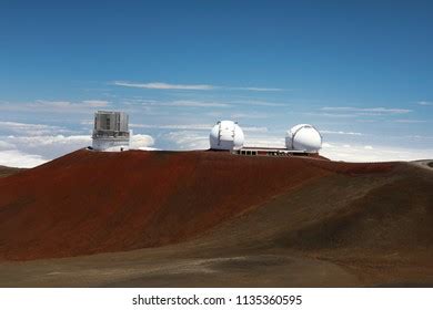 1 Hundred Canadafrancehawaii Telescope Royalty Free Images Stock