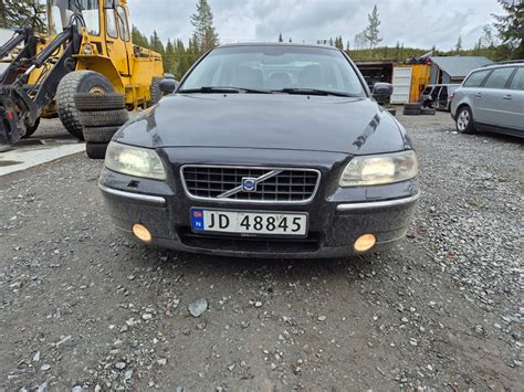 Ringstad Garasjen Har Denne Alubeskyttelden Under For V70n Er Fra En