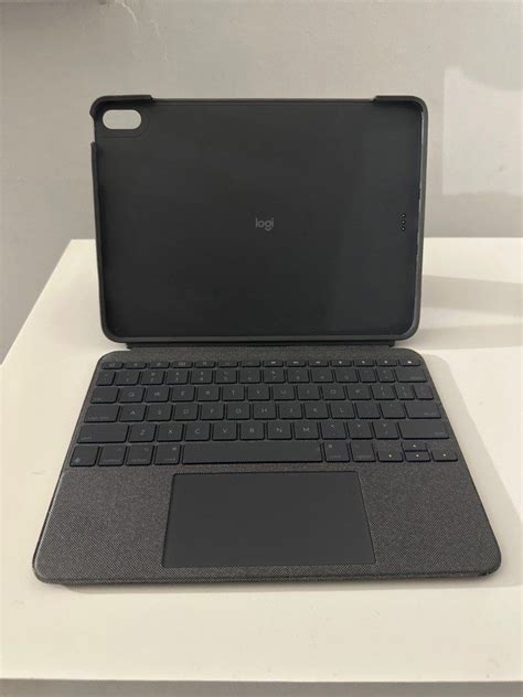 Logitech Combo Touch For Ipad Air Th Generation Mobile Phones Gadgets Mobile Gadget