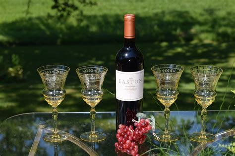 Vintage Etched Yellow Depression Wine Glasses Set Of 4 Elegant Tall