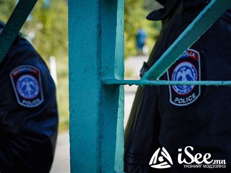 Өсвөр насны хүүхдүүд бүлэглэн бусдын гар утас гадуур хувцсыг дээрэмдээд зугтжээ Isee Mn