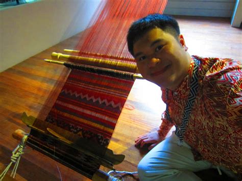 Itchy Toes Adventures Woven From The Waves Tausug Weaving Demonstration At The National Museum