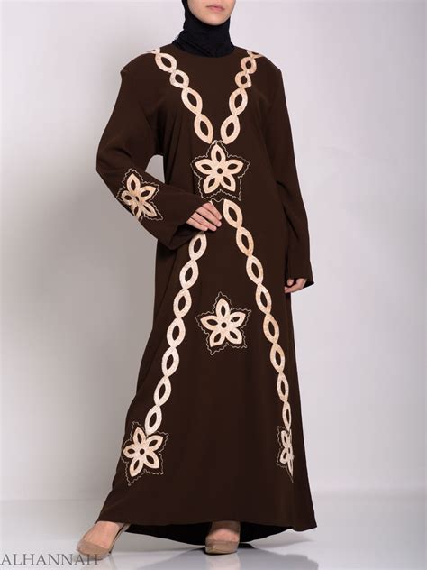 Traditional Egyptian Thobe With Contrasting Applique Th729 Alhannah