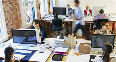 Енергийната криза връща повече хора в офиса Lupa Bg