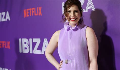Vanessa Bayer Net Worth In Wiki Age Weight And Height