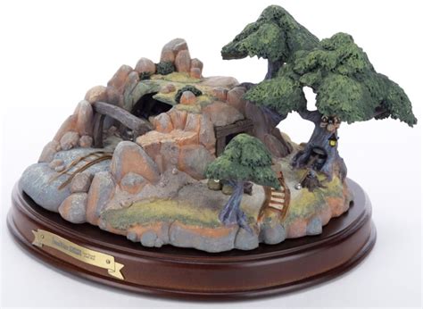 Snow White And The Seven Dwarfs Jewel Mine Figurine Id 035075412038 Van Eaton Galleries