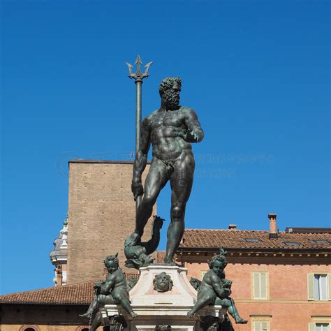 博洛尼亚高清图片意大利博洛尼亚的 Fontana Del Nettuno（意为海王星喷泉）。 Fontana Del Nettuno（海王星
