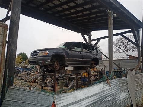 Ford Exploder About To Meet Its End R Justrolledinforscrap